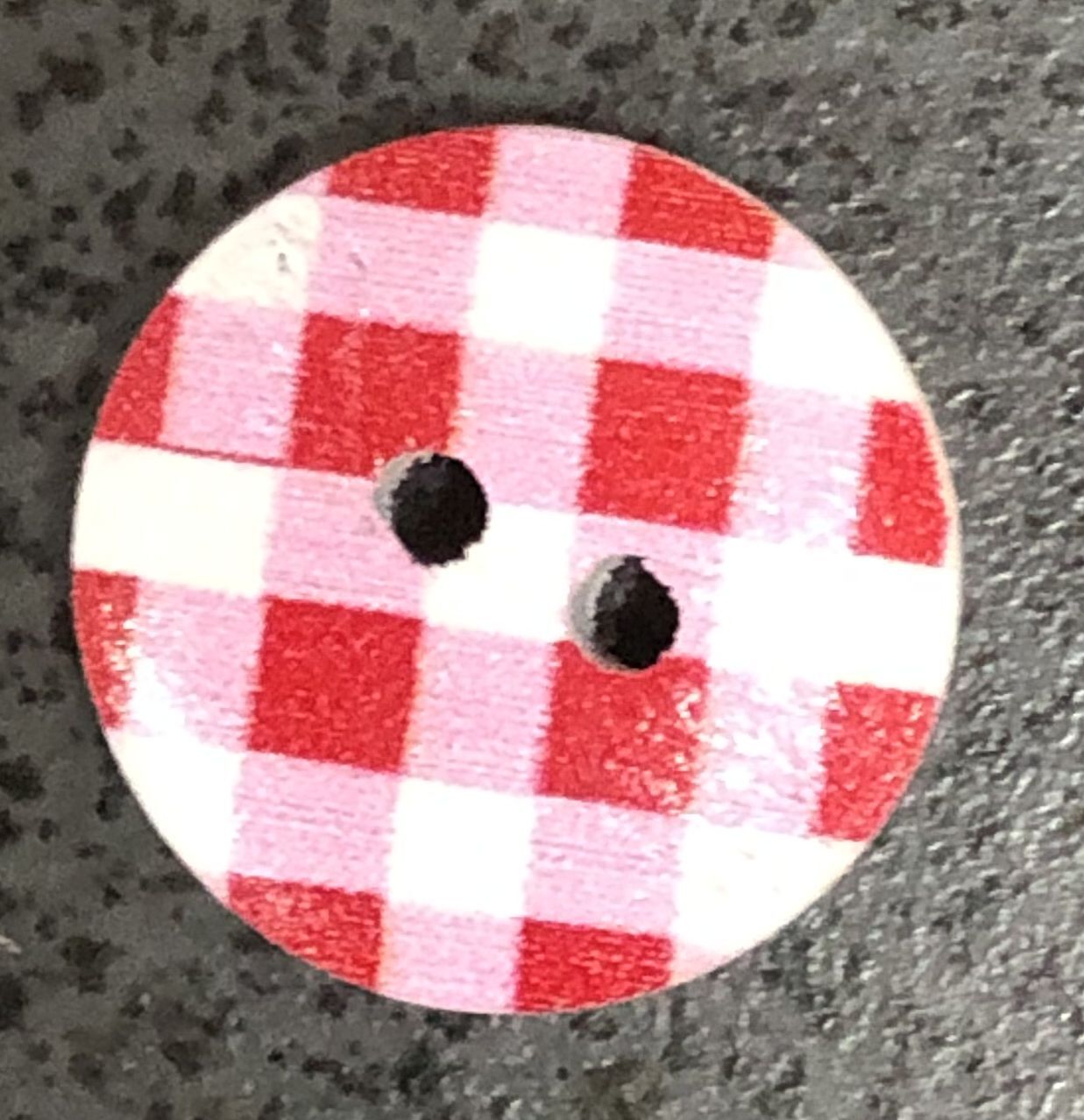 Button - 15mm Red & White Check